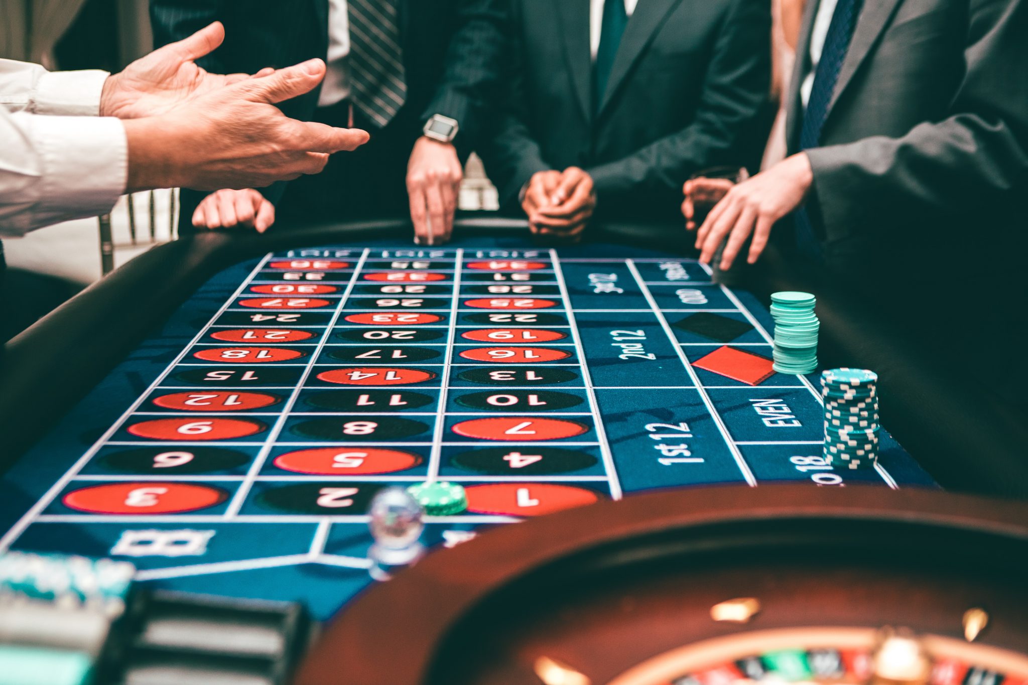 What are the Benefits of Playing Live Dealer Roulette? - LearnPlayWin